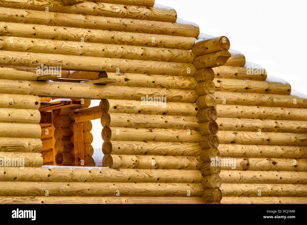The frame of an unfinished rural house made of timber Stock Photo - Alamy