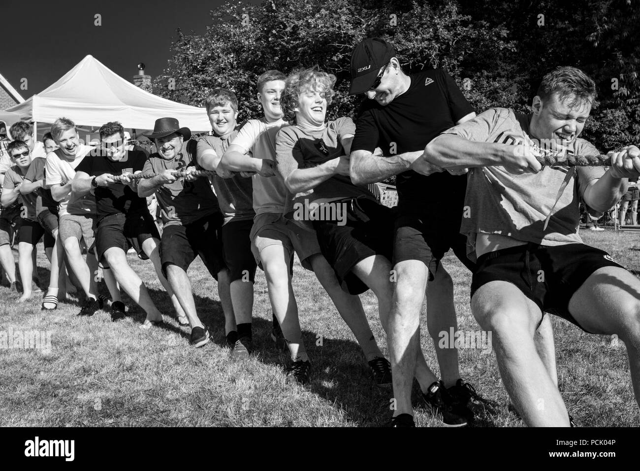 Tug of war Black and White Stock Photos & Images - Alamy