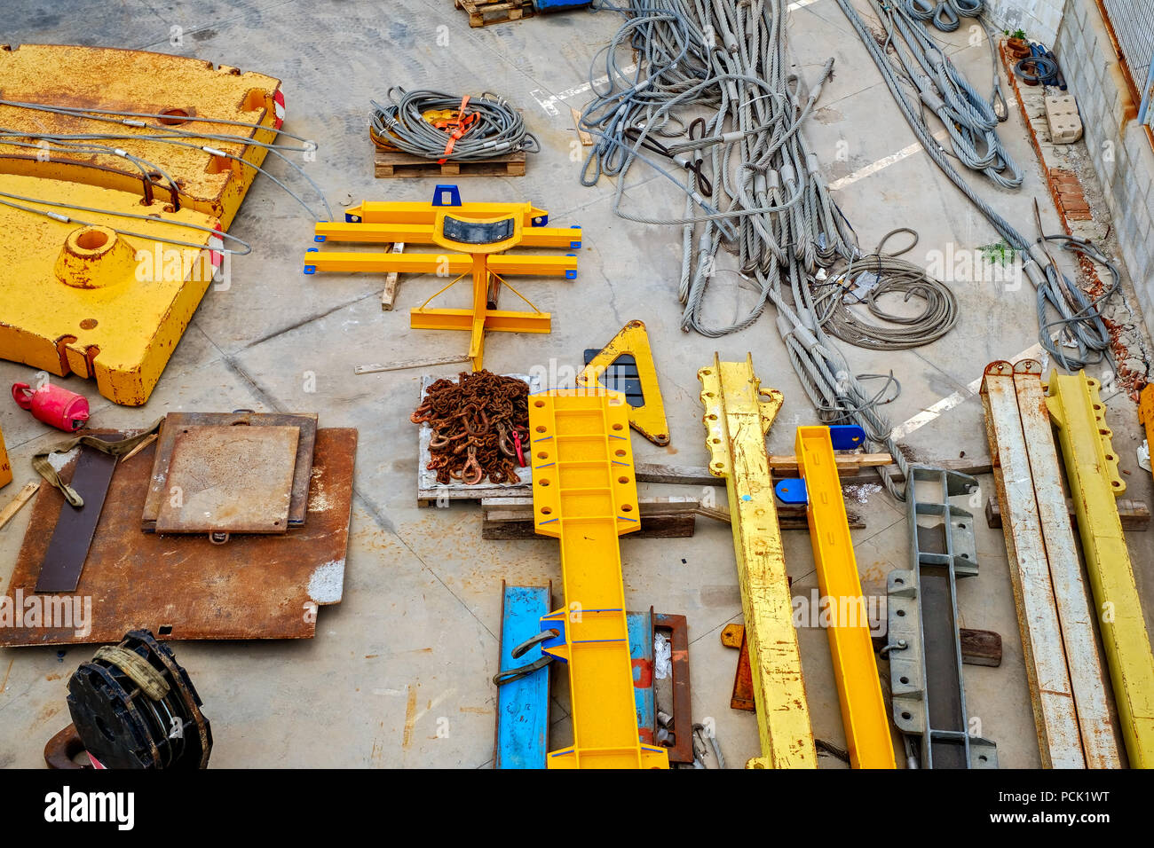Construction area crane girder hi-res stock photography and images - Alamy