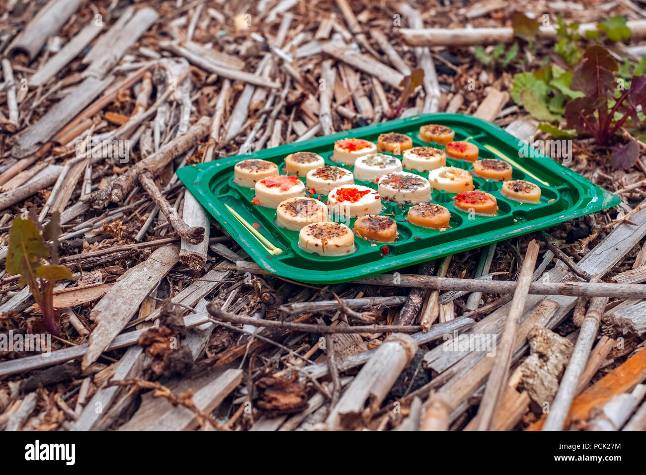 Discarded lunch hi-res stock photography and images - Alamy