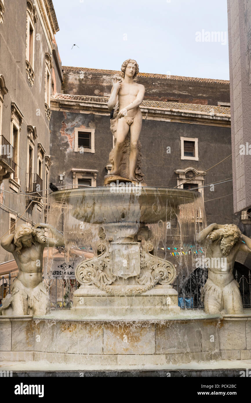 Piazza pescheria hi-res stock photography and images - Alamy