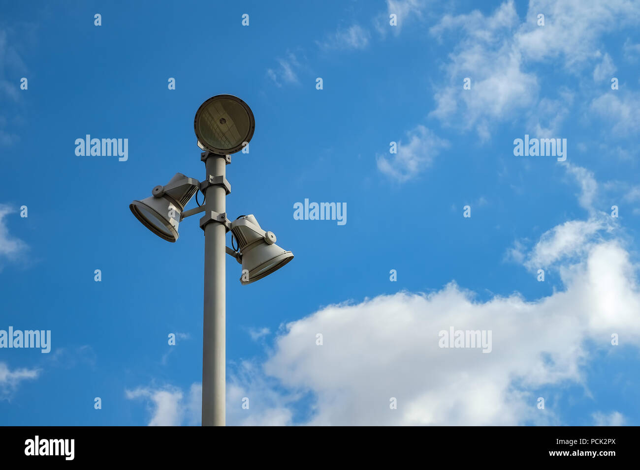 Stadium reflector lights hi-res stock photography and images - Alamy