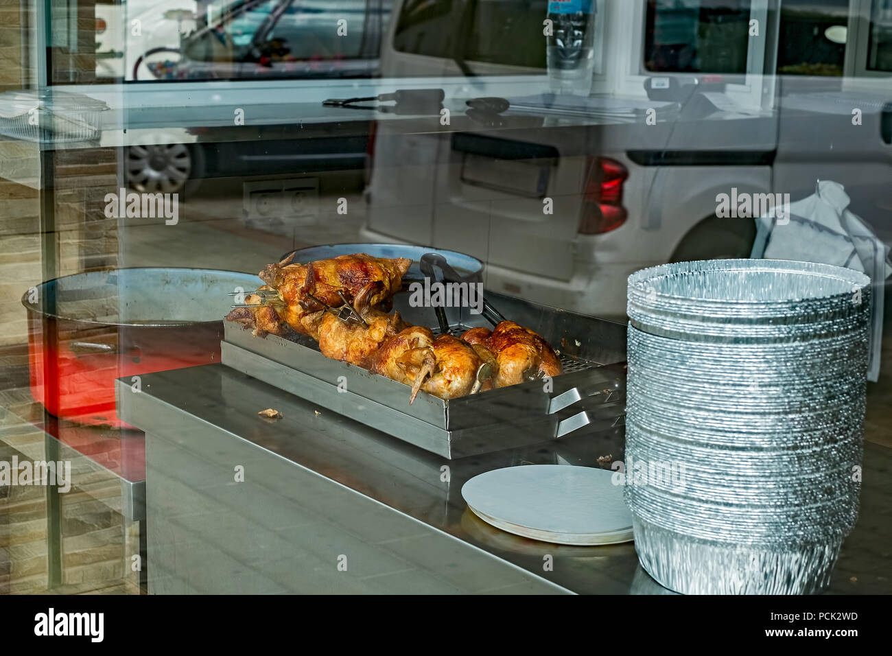 Hong kong china roast chicken hi-res stock photography and images - Alamy