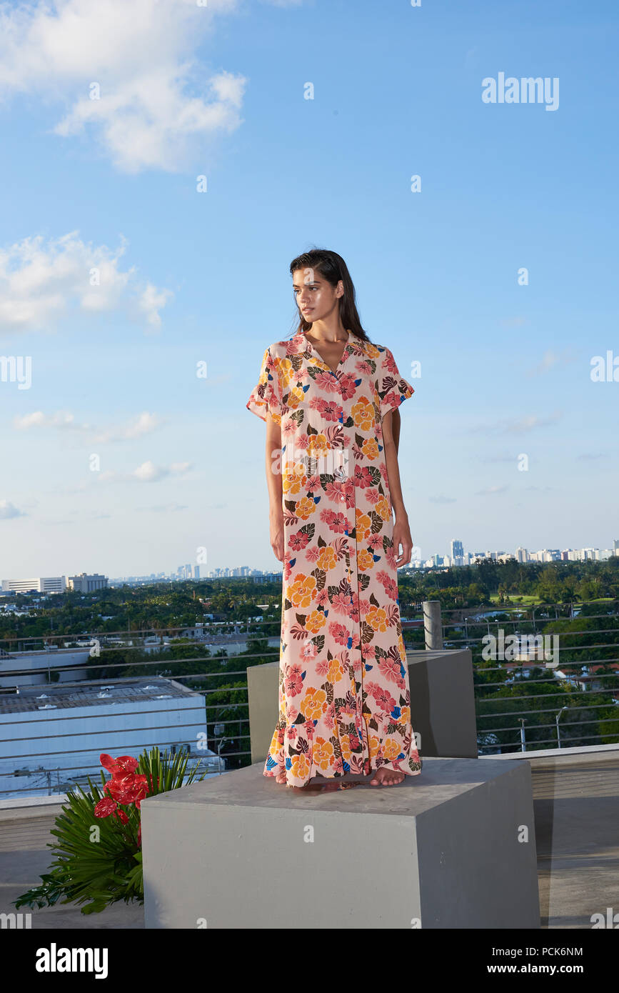 Swimsuit model hi-res stock photography and images - Alamy