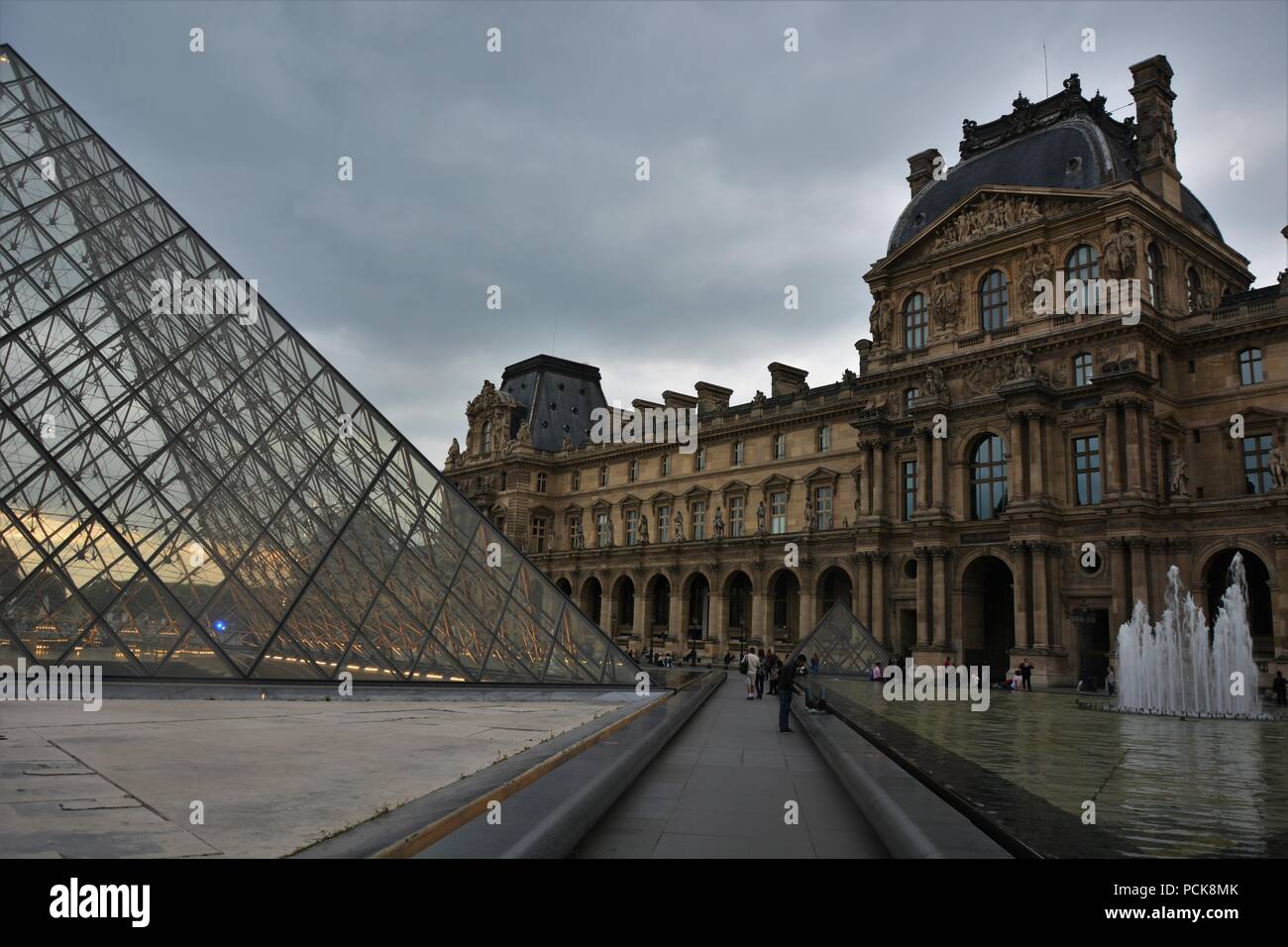 Perrault’s Colonnade Square and the Louvre Museum Stock Photo - Alamy