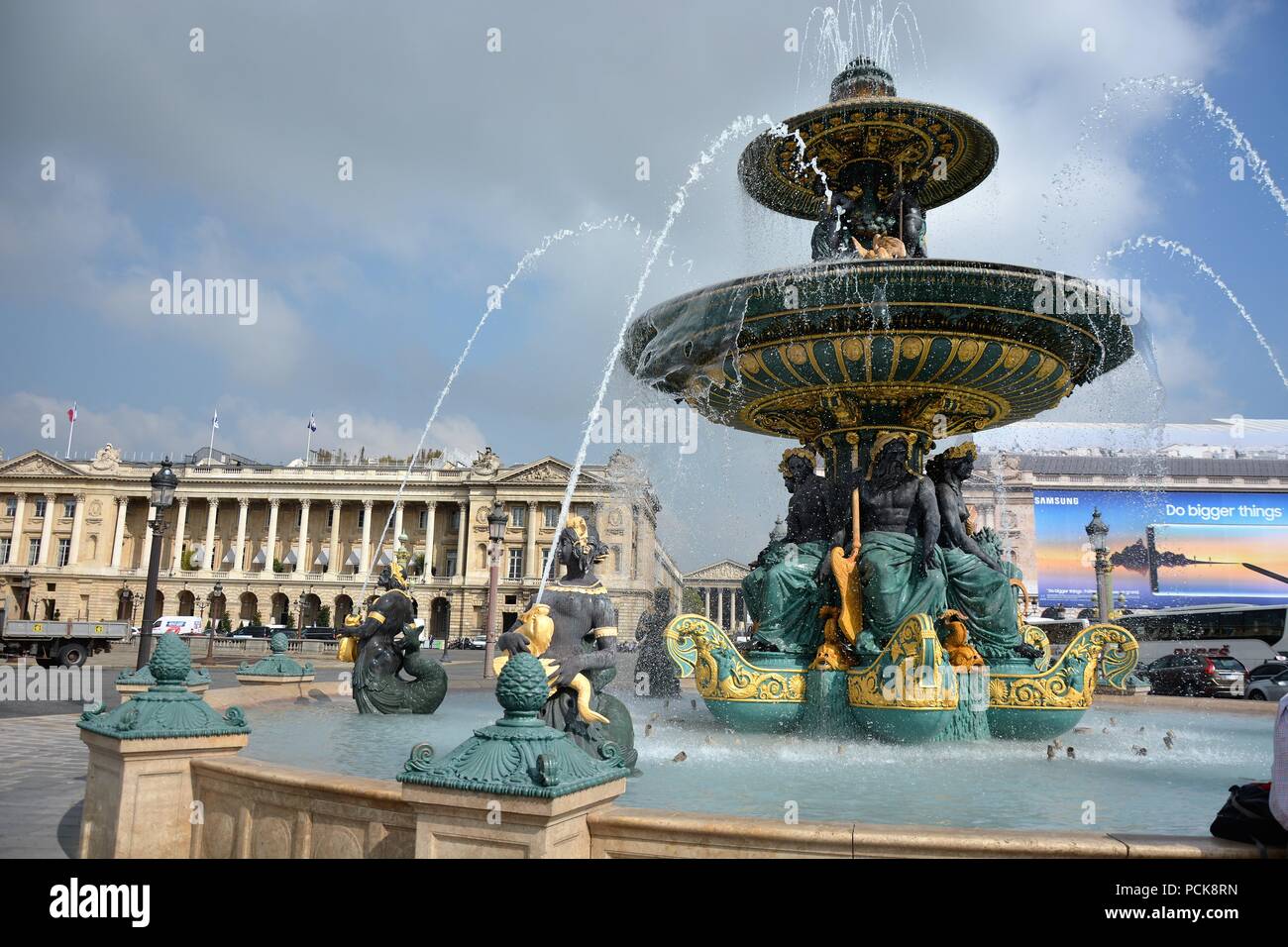 The fountain at Place de la Concorde Stock Photo - Alamy
