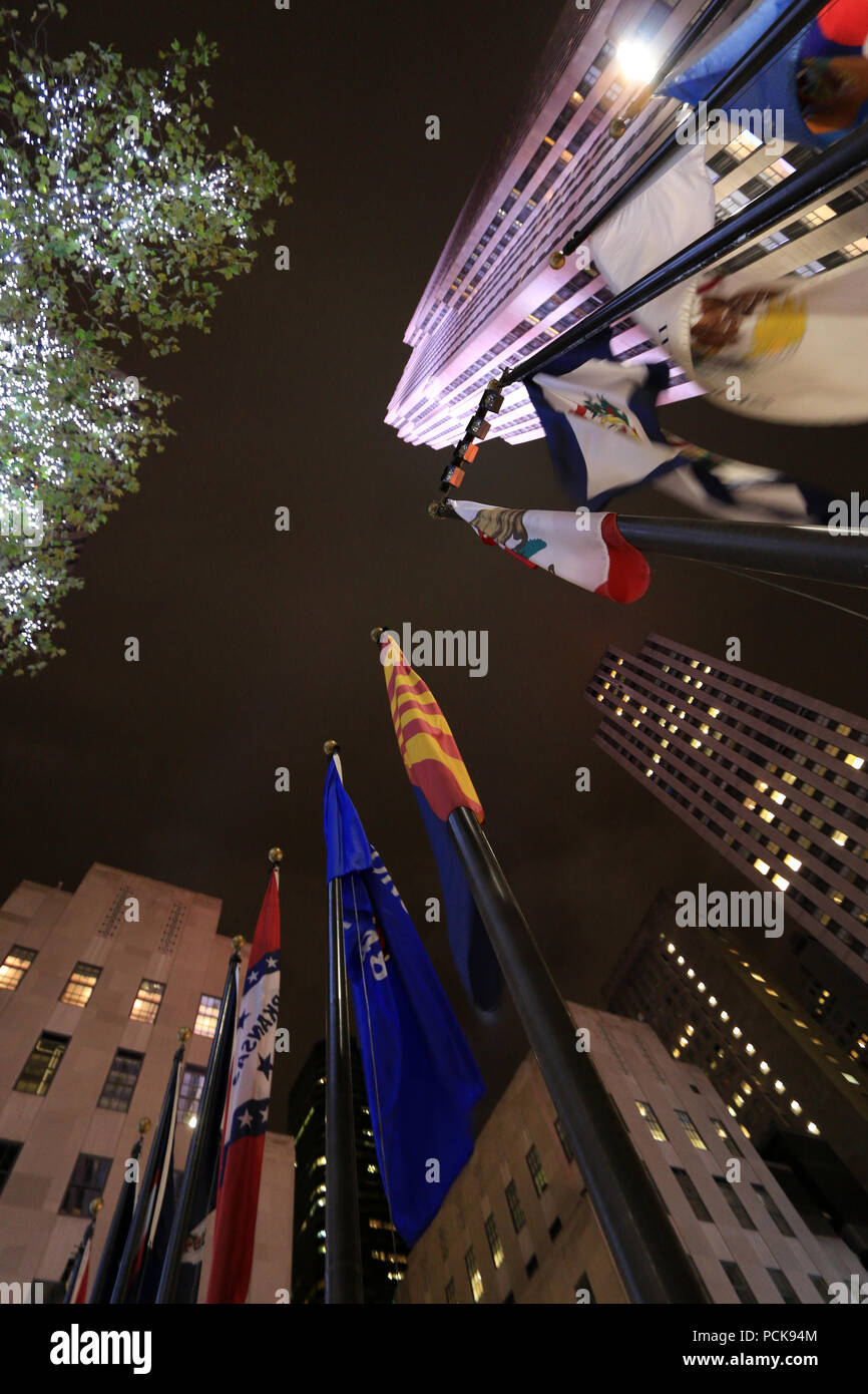 American flags rockefeller center plaza hi-res stock photography and ...