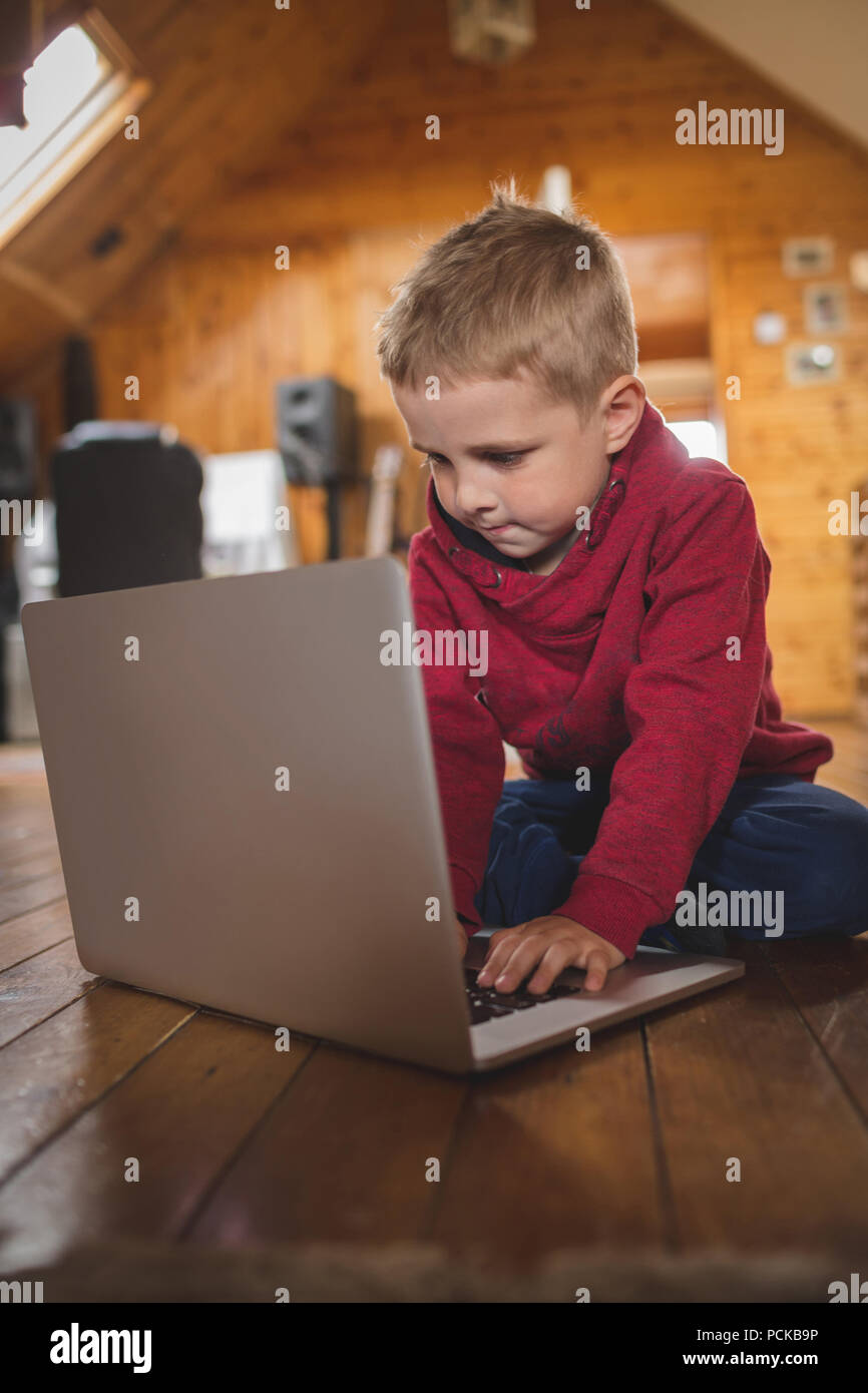 Laptop floor hi-res stock photography and images - Alamy