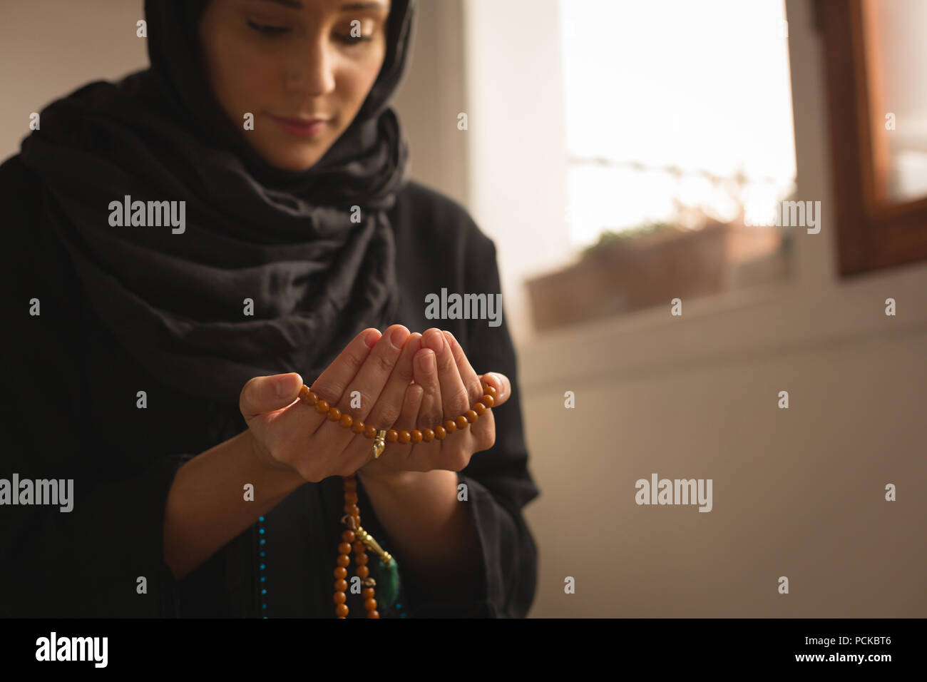 Muslim prayer beads hi-res stock photography and images - Alamy