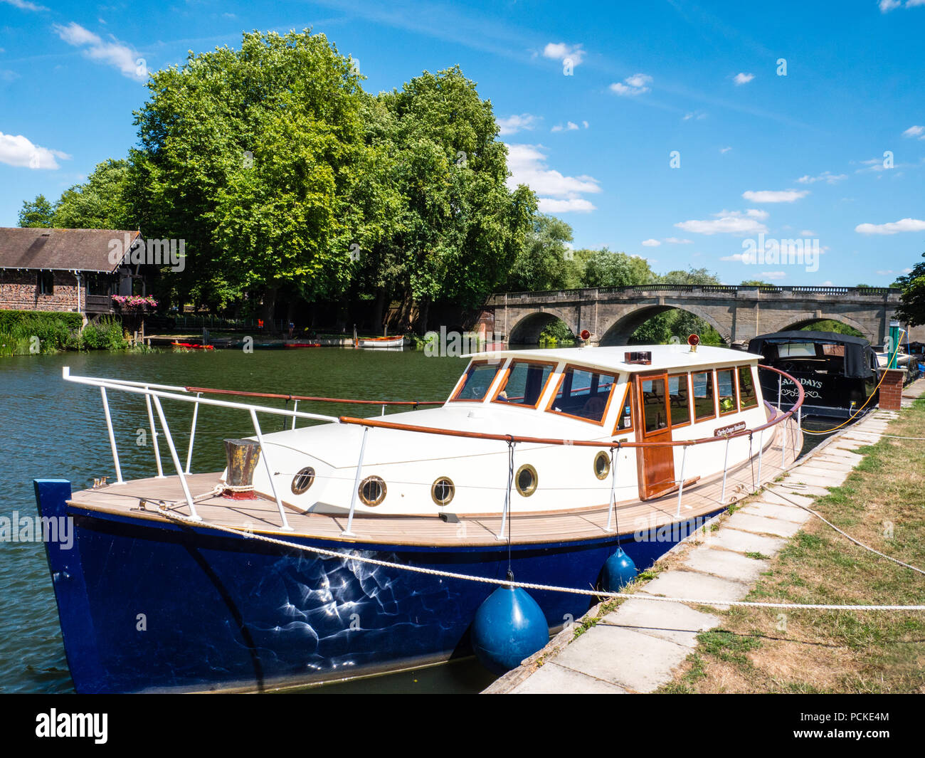 Shillingford Bridge, River Thames, Shillingford, Oxfordshire, England ...