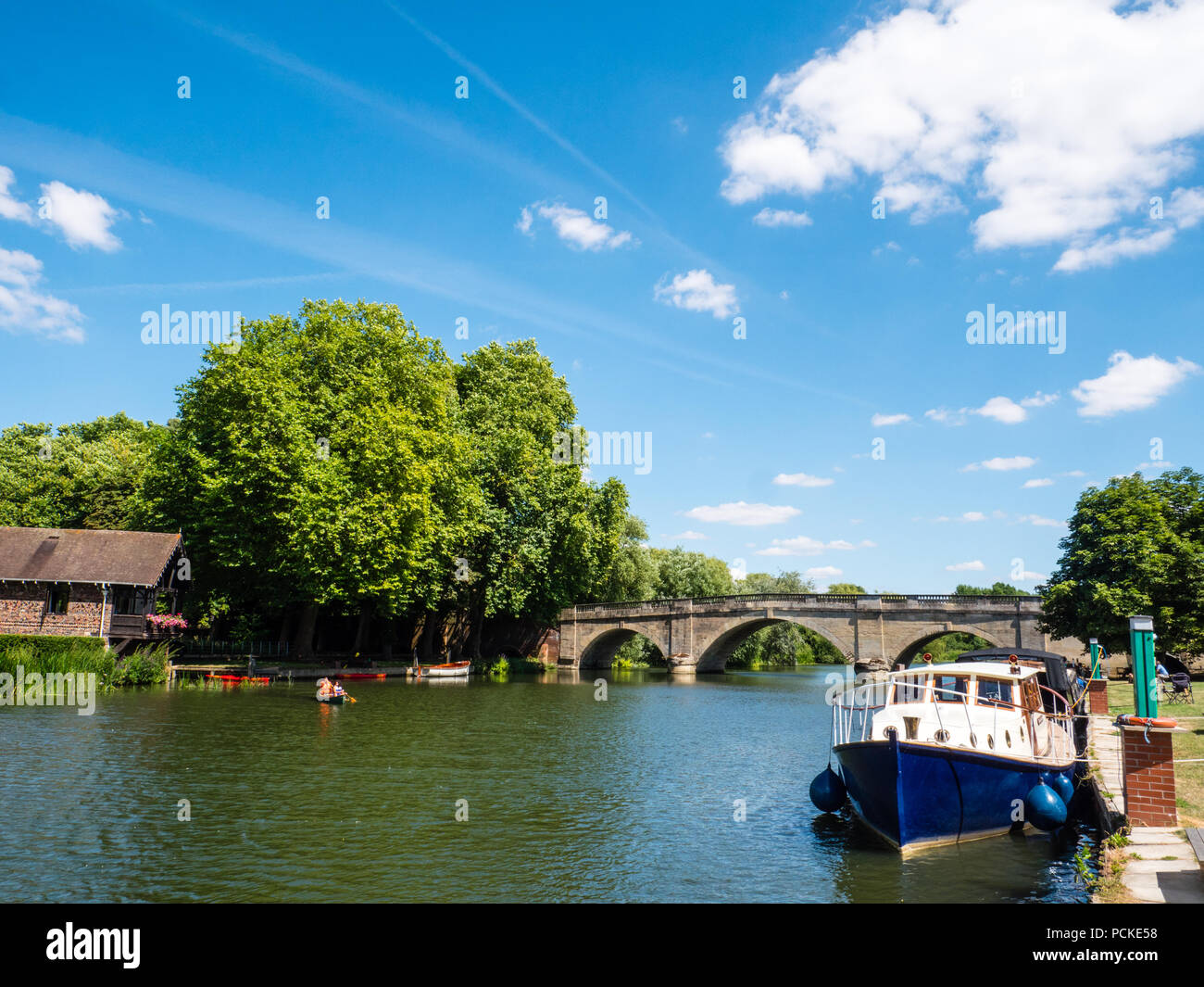 Shillingford thames hi-res stock photography and images - Alamy