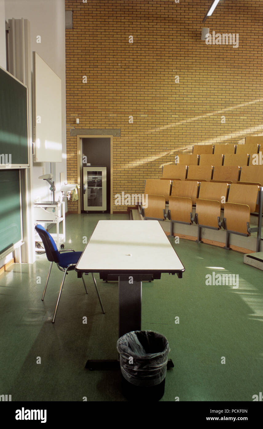 The faculty of Medicine and Pharmacy at the Mons University (Belgium ...