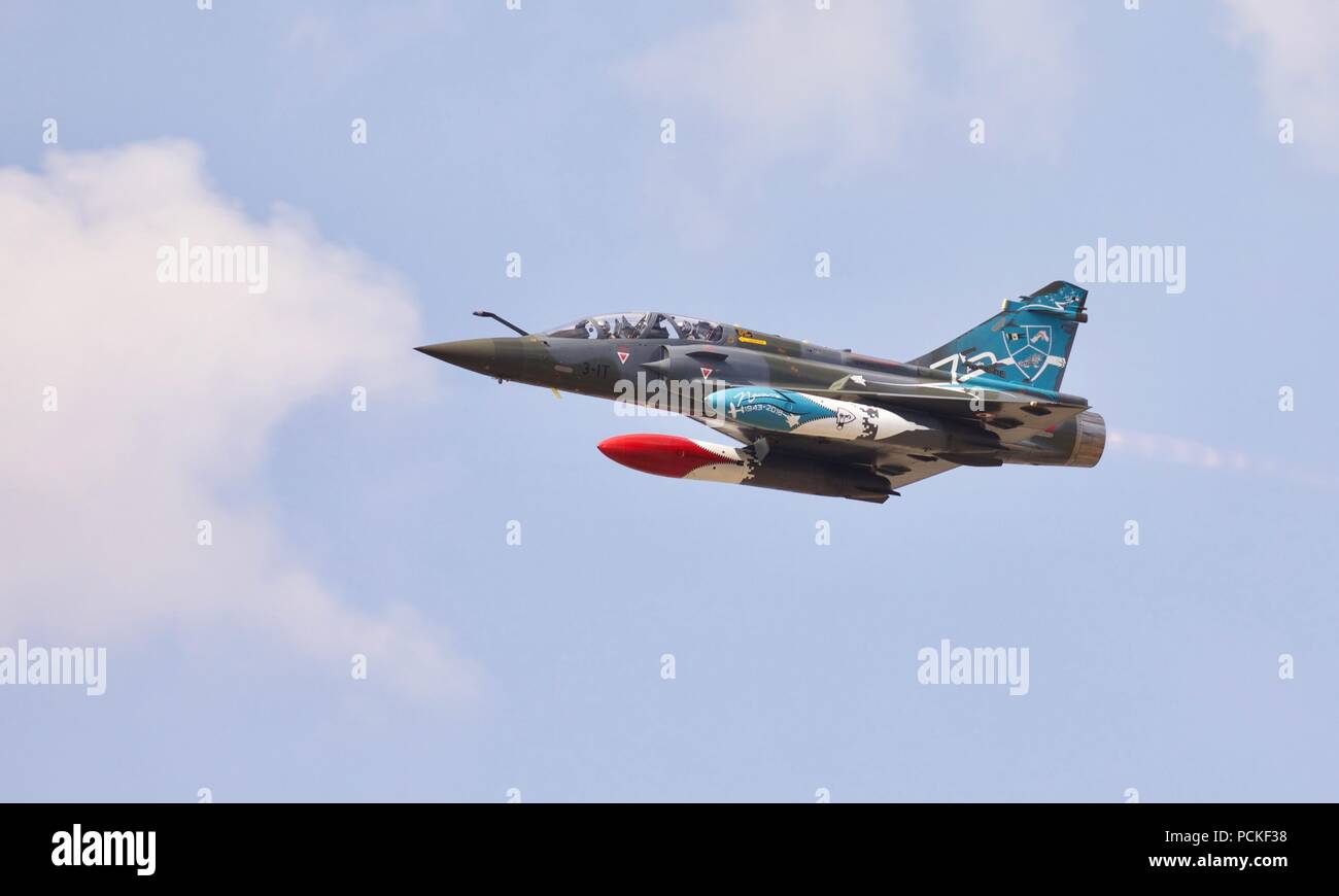 Dassault mirage 2000d of couteau delta hi-res stock photography and ...
