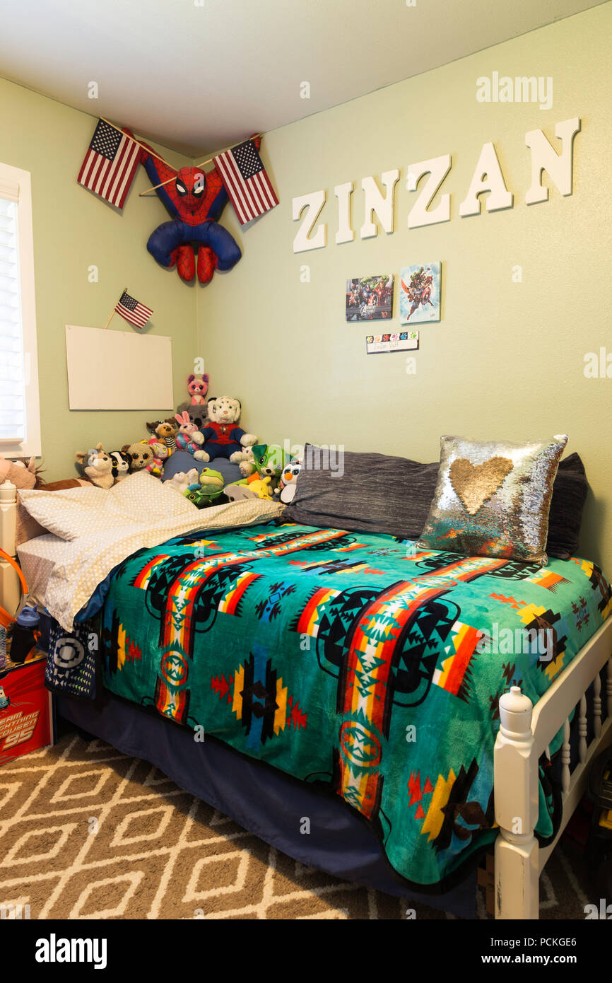 Middle class home interior bedroom hi-res stock photography and images ...