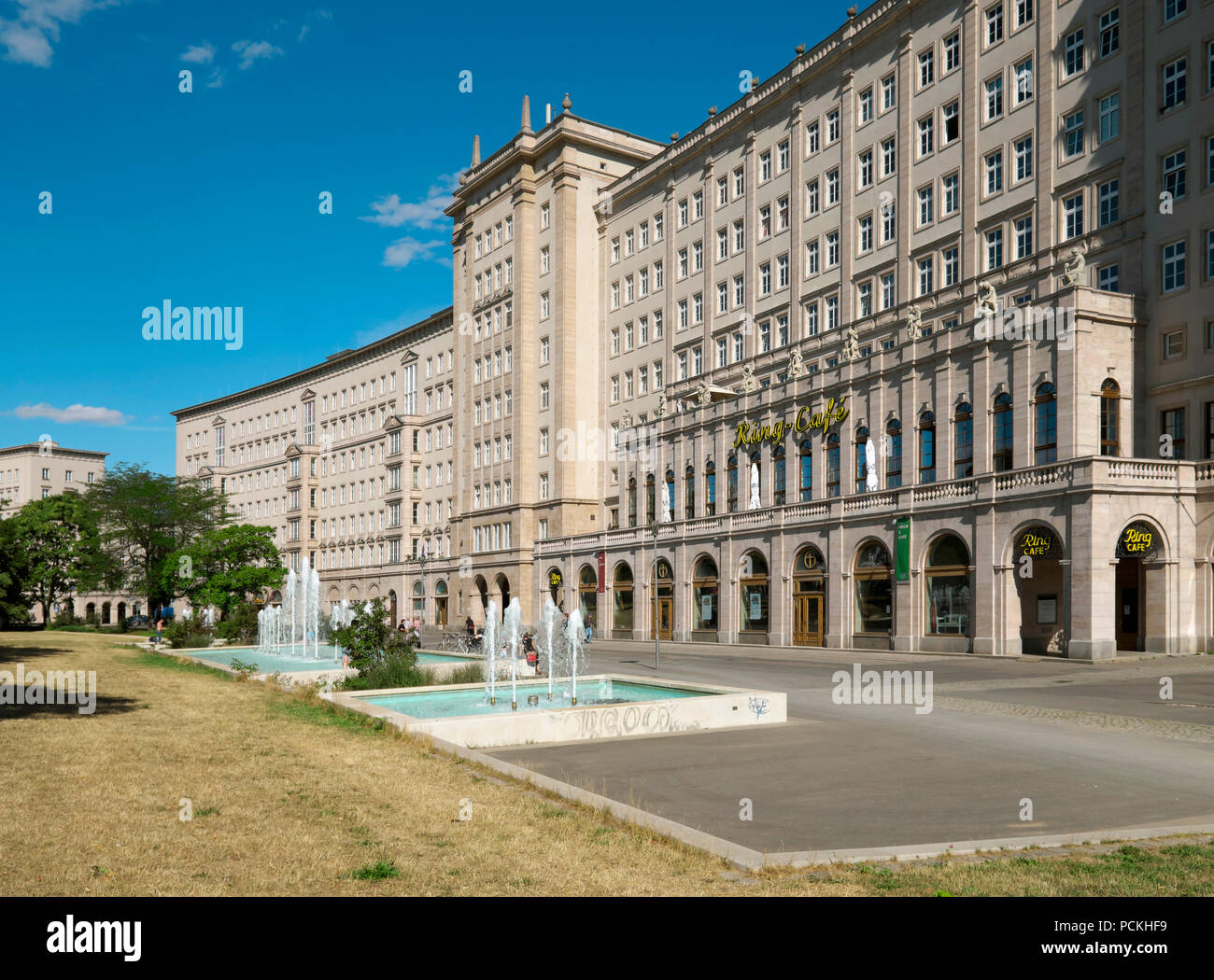Stalinist classicism hi-res stock photography and images - Alamy