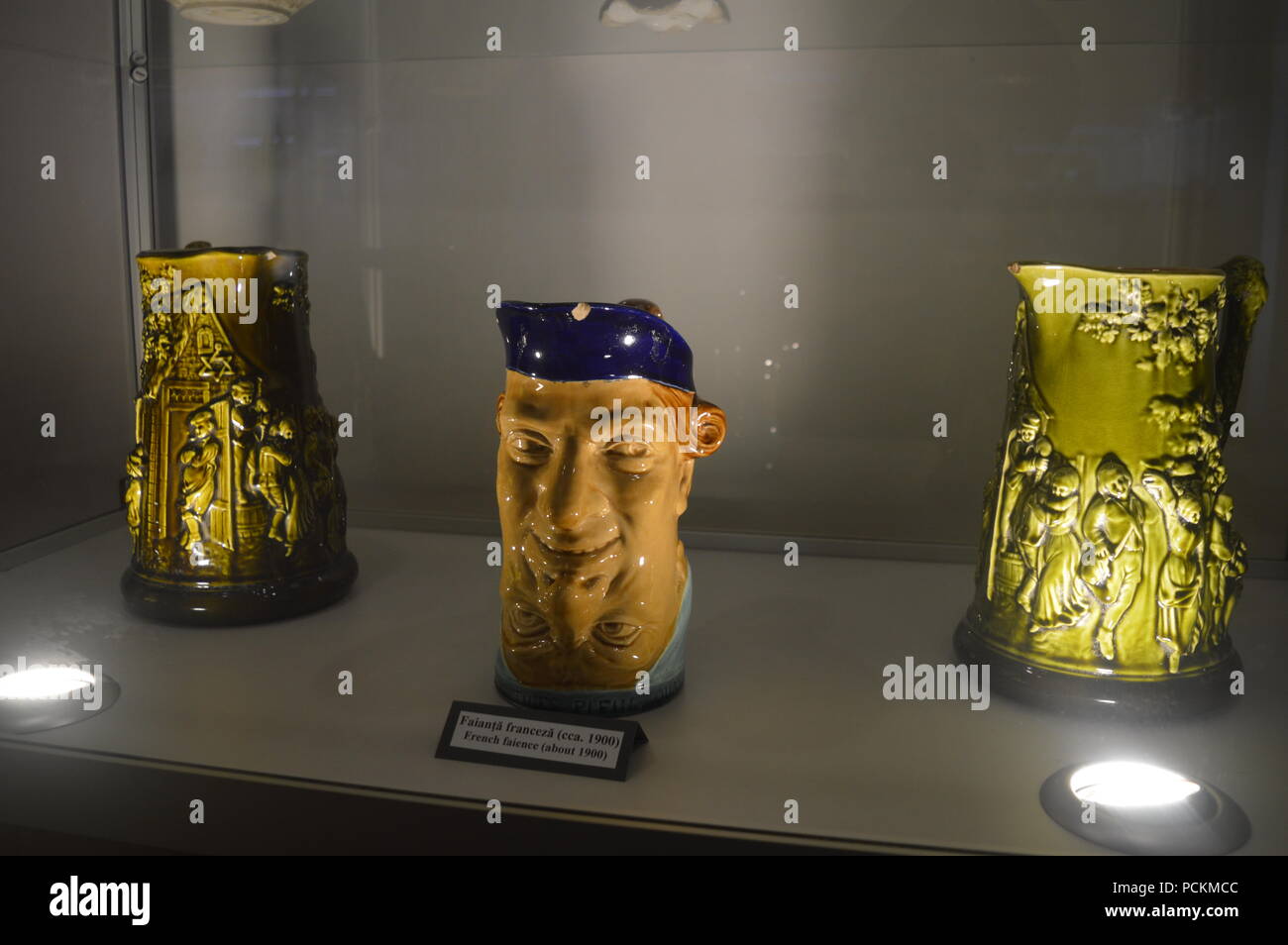 French faience hi-res stock photography and images - Alamy