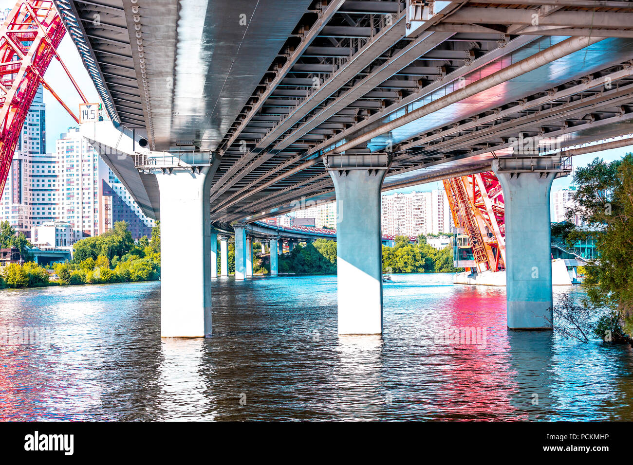 Brown building under bridge hi-res stock photography and images - Alamy