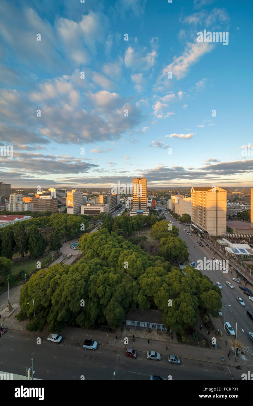 Harare sunset hi-res stock photography and images - Alamy
