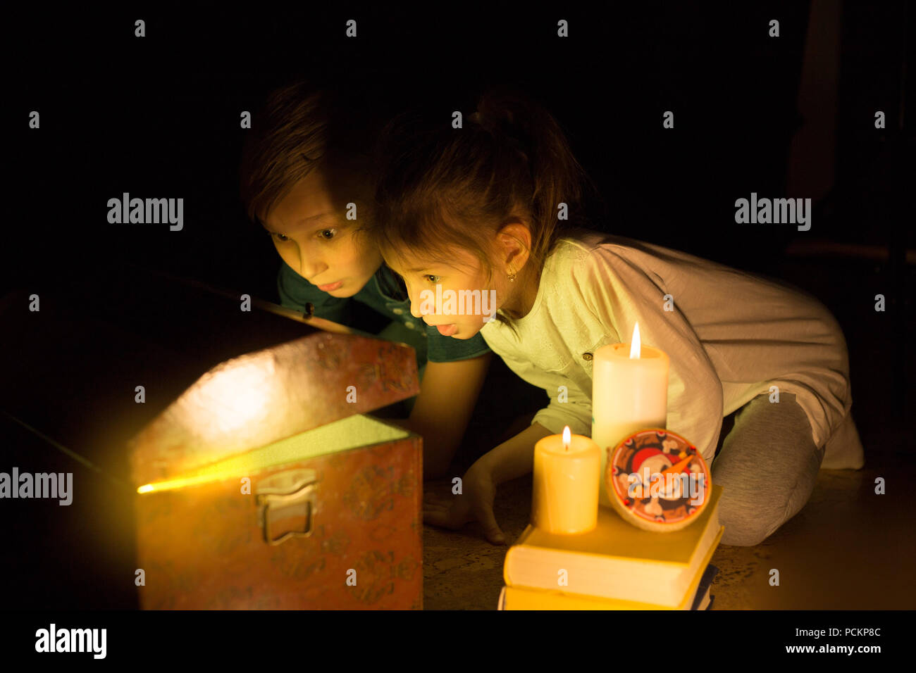 Boy treasure box hi-res stock photography and images - Alamy
