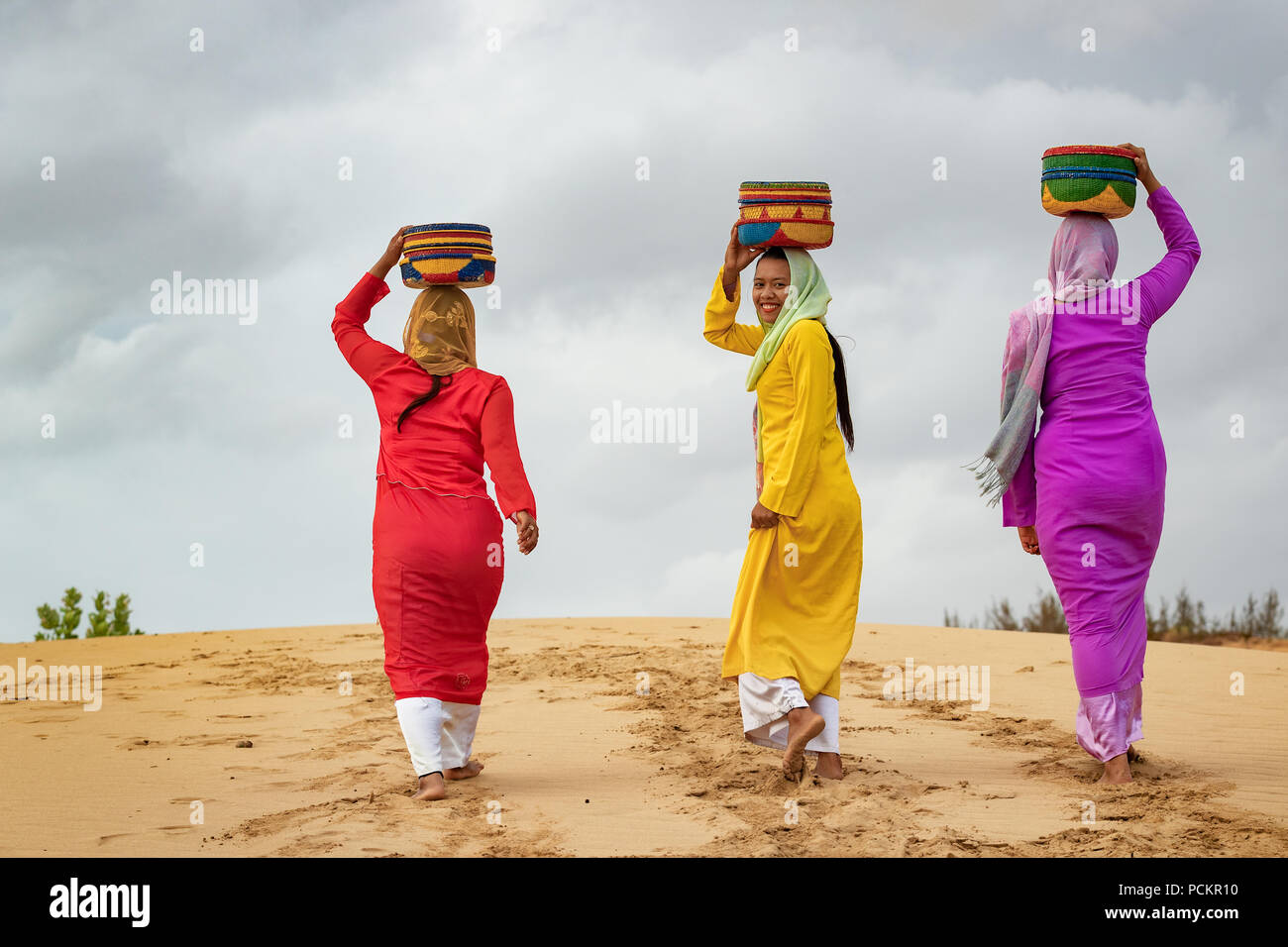 Vietnam ethnicity hi-res stock photography and images - Alamy
