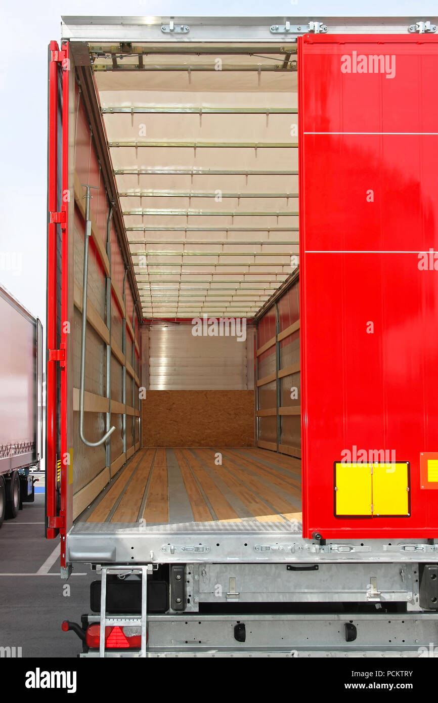 Semi truck cargo inside hi-res stock photography and images - Alamy