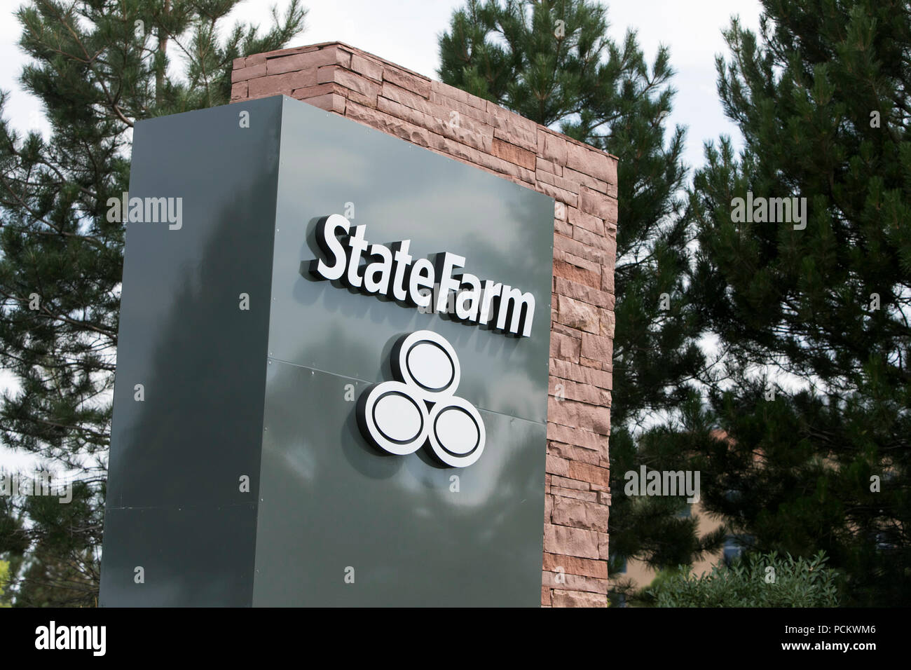 State farm insurance sign hi-res stock photography and images - Alamy