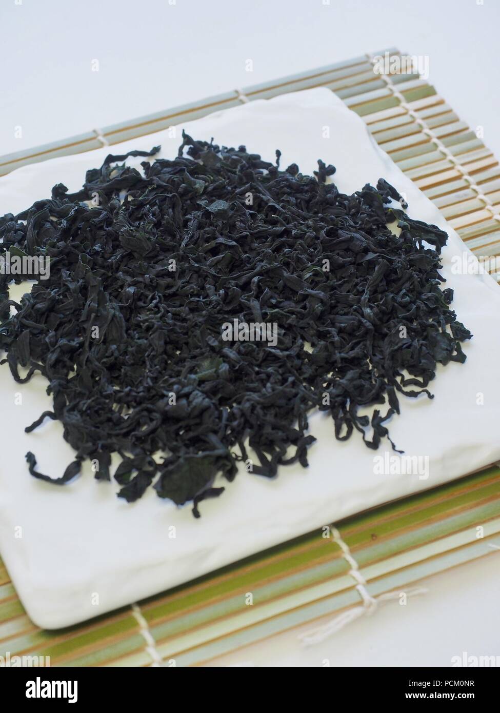 Dry seaweeds hi-res stock photography and images - Alamy