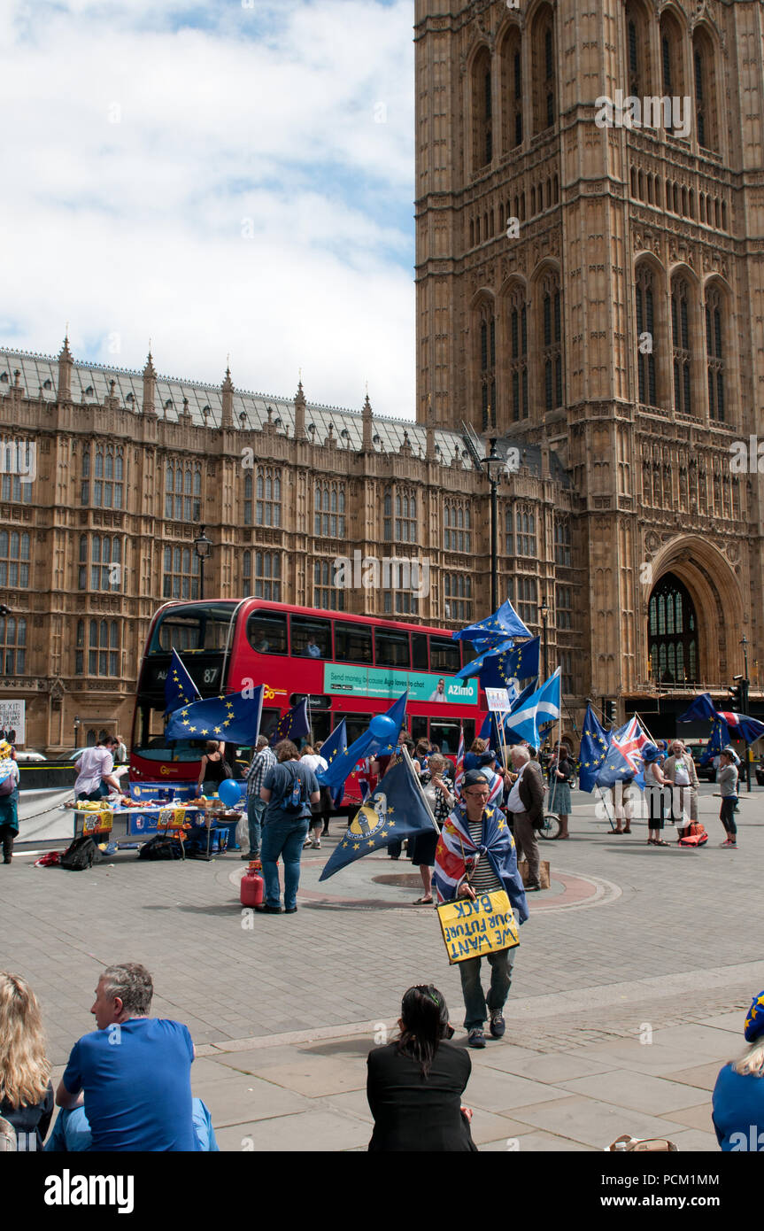 Protest outside parliament buildings hi-res stock photography and ...