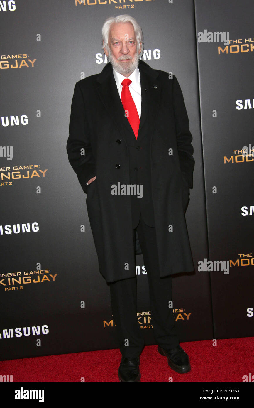 NEW YORK, NY - NOVEMBER 18: DONALD SUTHERLAND attends the 'The Hunger ...