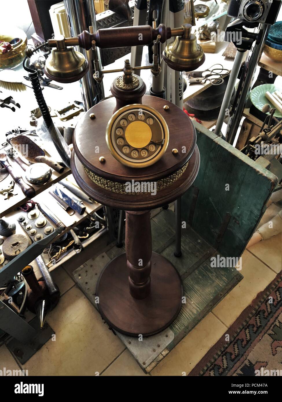 Antique telephones hi-res stock photography and images - Alamy