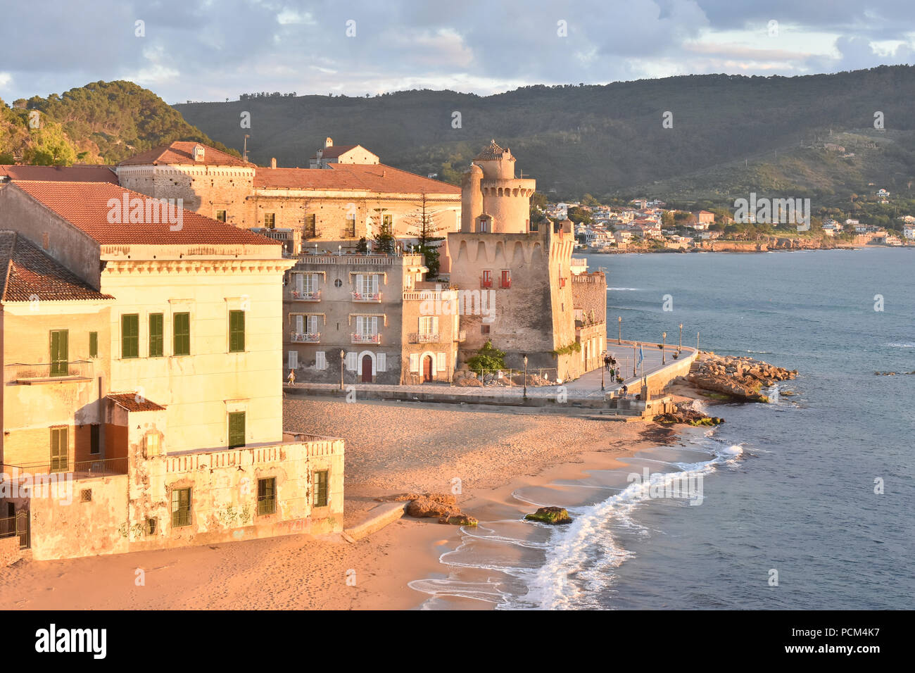 Perrotti Tower, Santa Maria of Castellabate, Italy Stock Photo - Alamy
