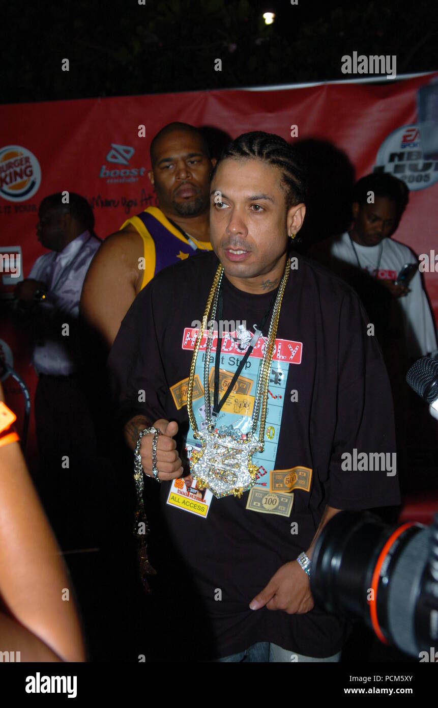 MIAMI - OCTOBER 10: Benzino arrives at the 2004 Source Hip-Hop Music ...