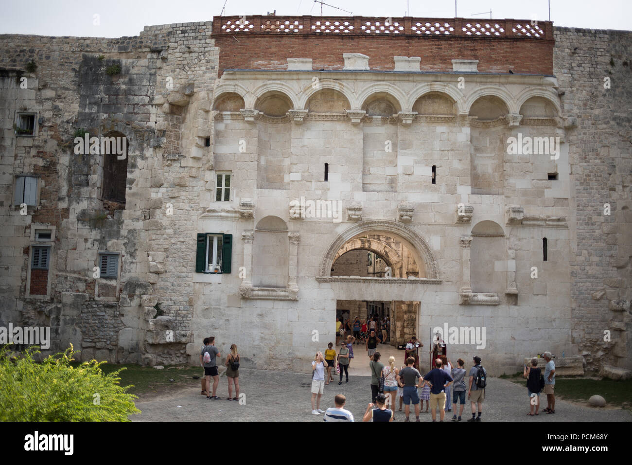 Diocletian palace golden gate hi-res stock photography and images - Alamy