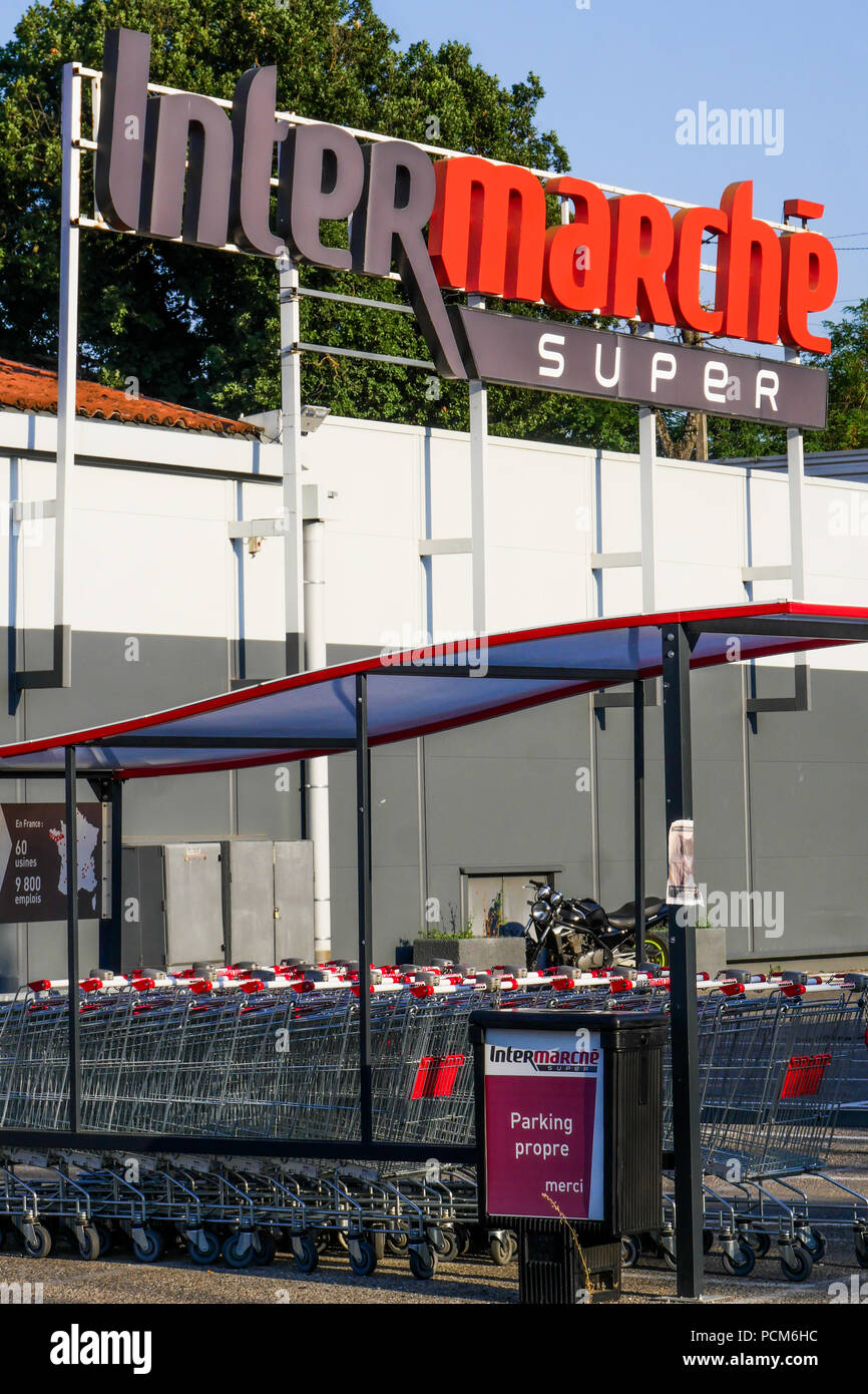 Supermarche France Stock Photos & Supermarche France Stock Images - Alamy