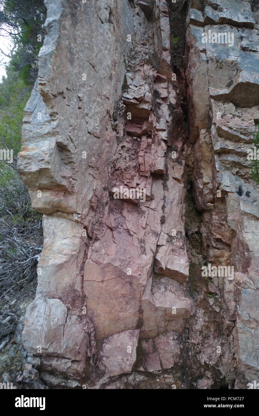 Natural Background of Basal Quartzite. Scottish Geology, Beinn Eighe ...