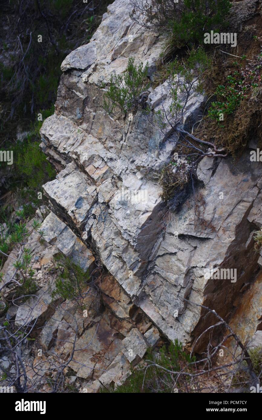 Natural Background of Basal Quartzite. Scottish Geology, Beinn Eighe ...