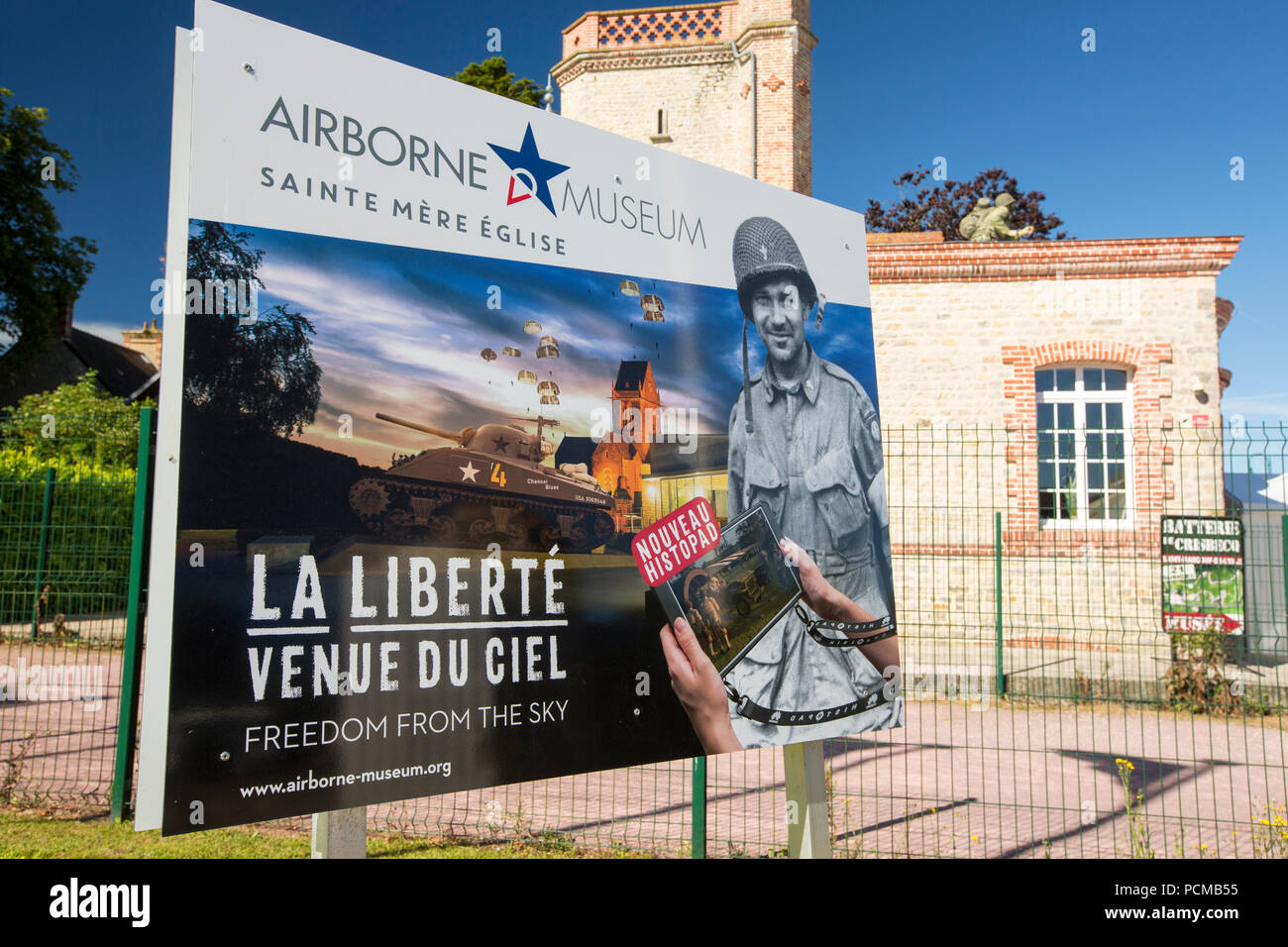 Airborne museum at sainte mere eglise hi-res stock photography and ...