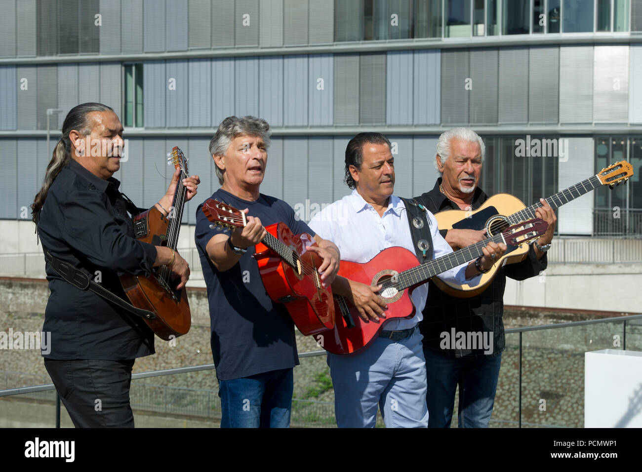 Duesseldorf, Deutschland. 02nd Aug, 2018. The GIPSY KINGS pose with ...