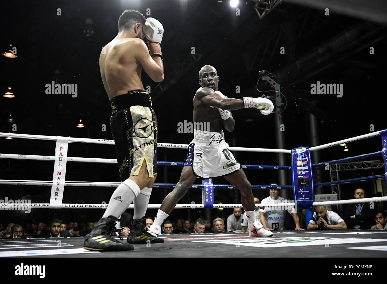 Sydney super fight hi-res stock photography and images - Alamy