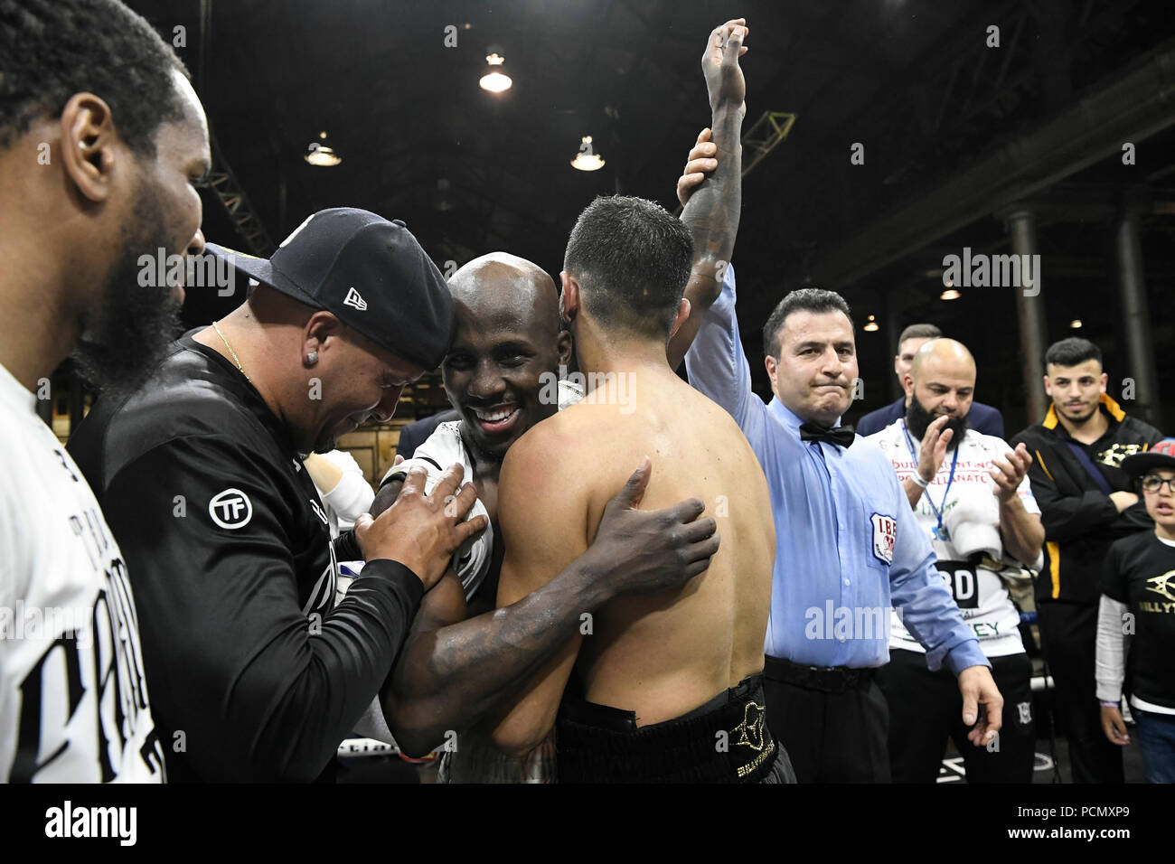 Sydney super fight hi-res stock photography and images - Alamy