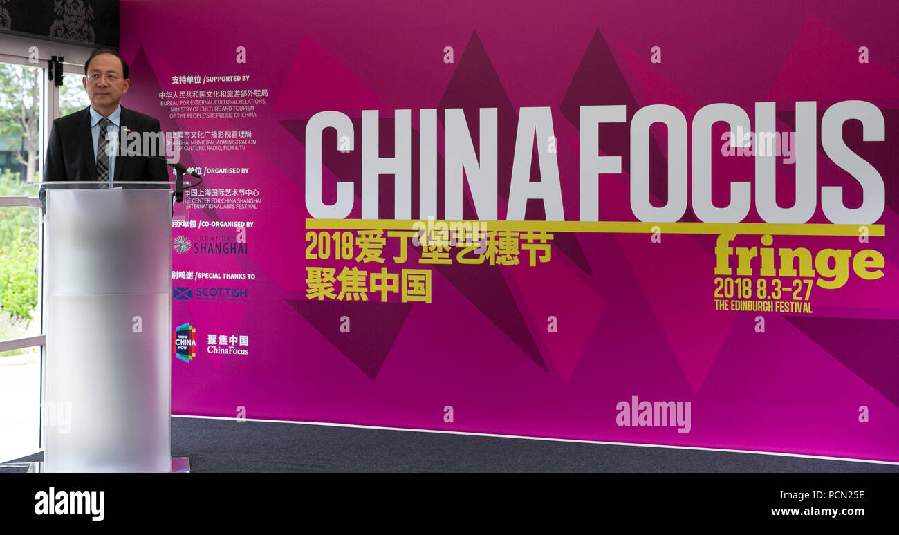 Chinese consul general pan xinchun hi-res stock photography and images ...