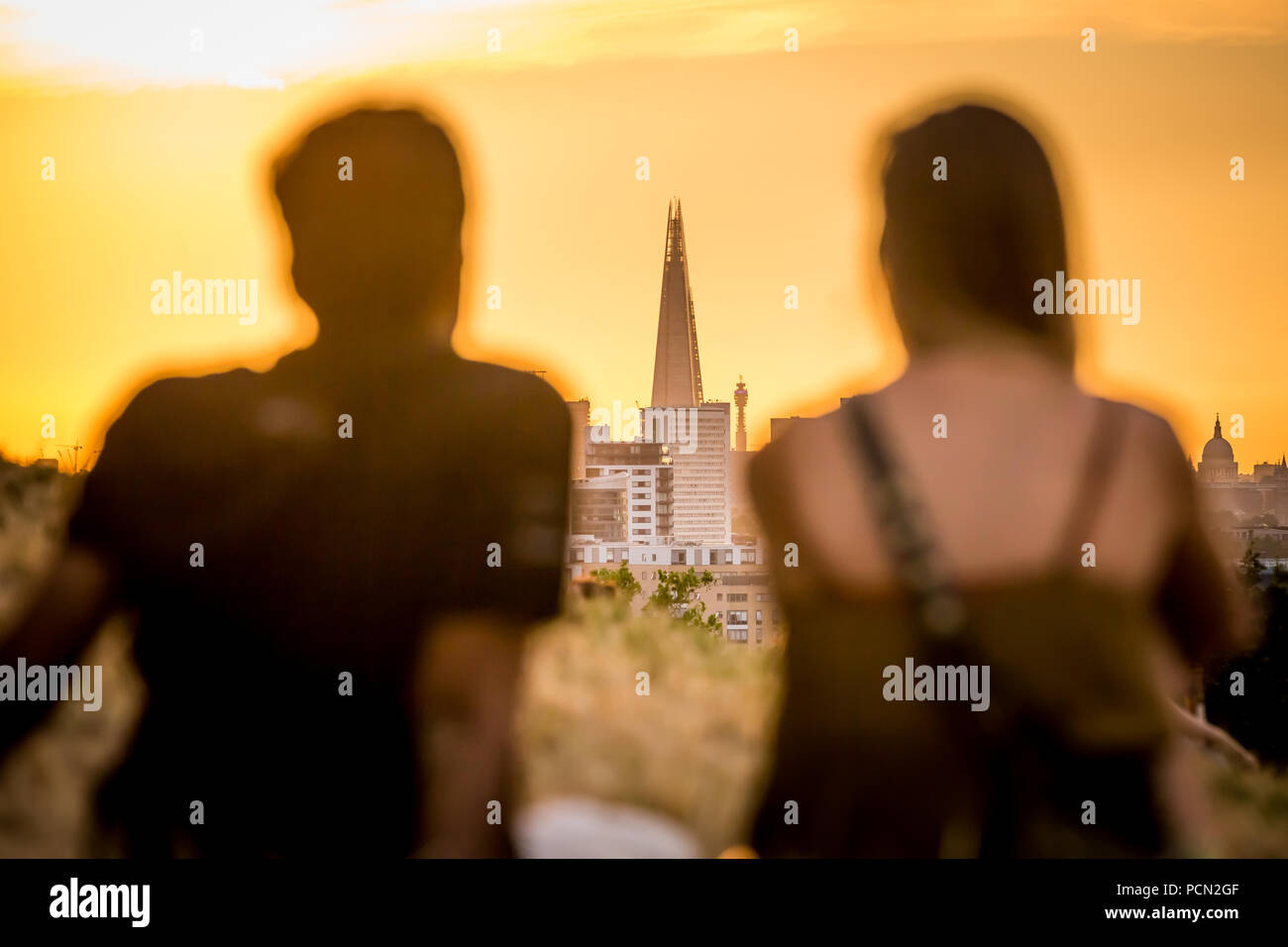 London, UK. 3rd August, 2018. UK Weather: Dramatic sunset seen from the ...