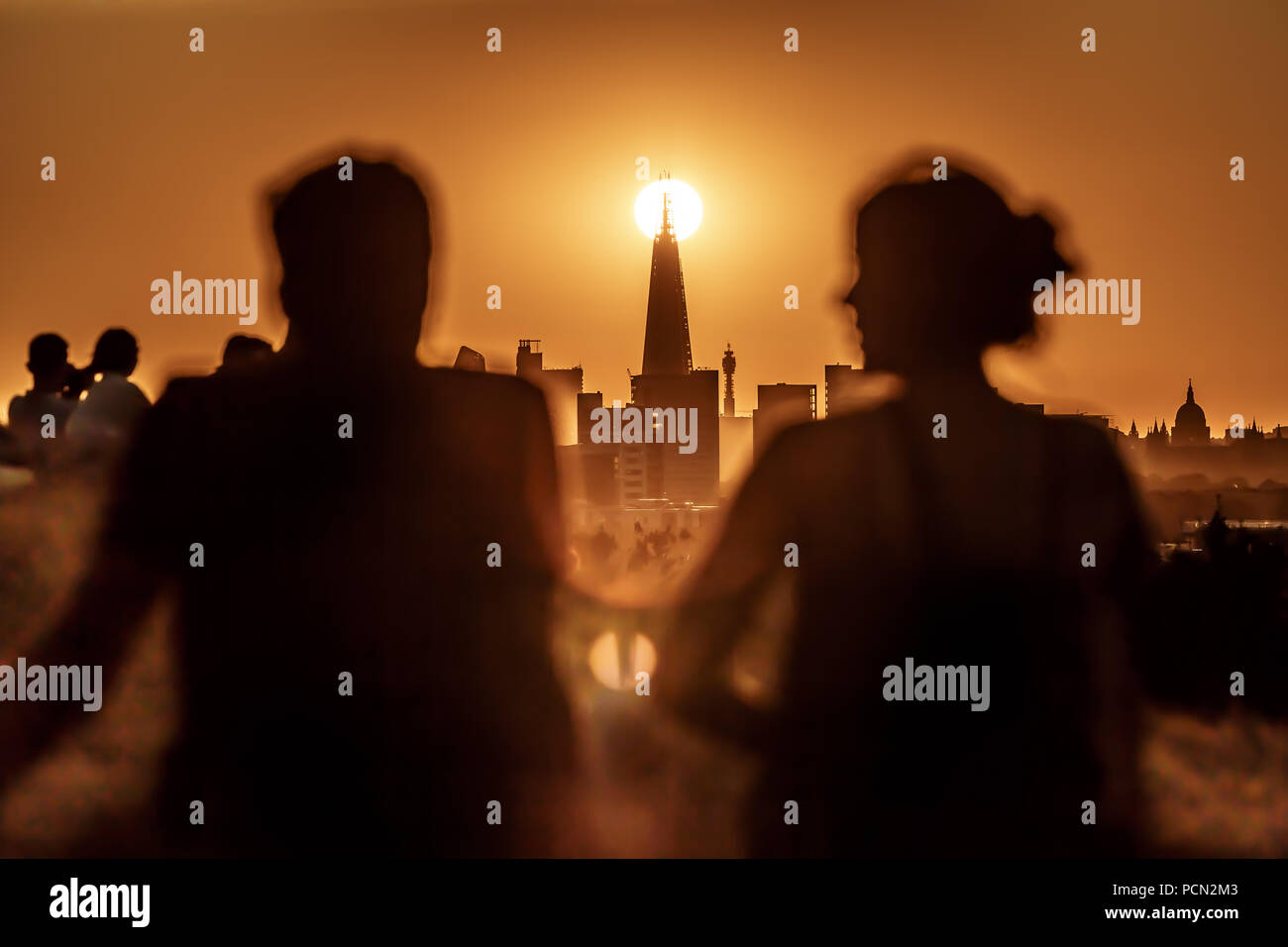 London, UK. 3rd August, 2018. UK Weather: Dramatic sunset seen from the ...