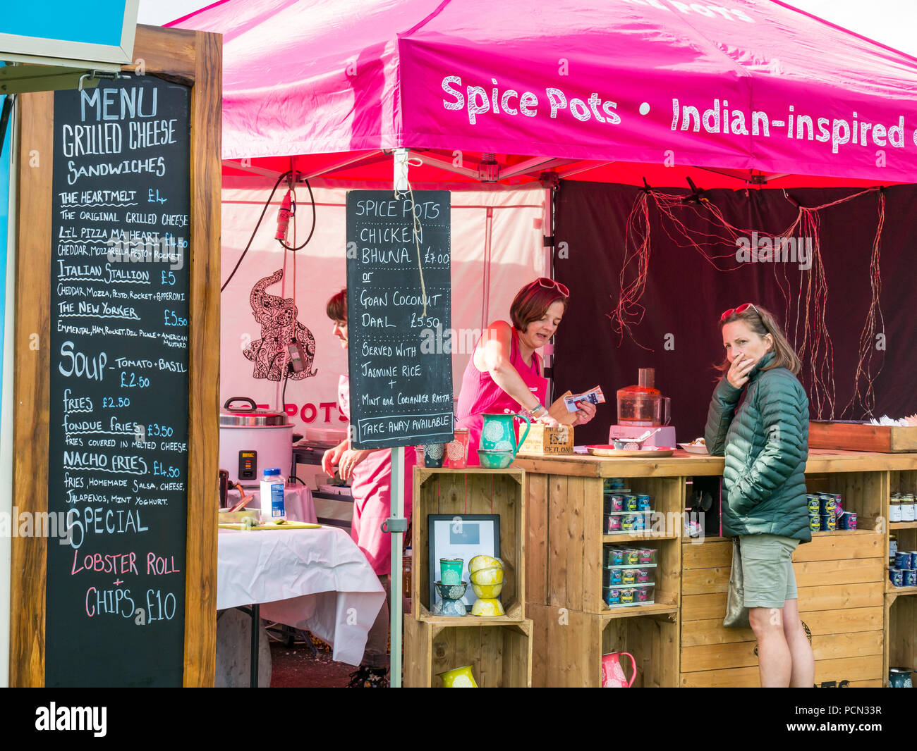 Takeaway food outlets hi-res stock photography and images - Alamy