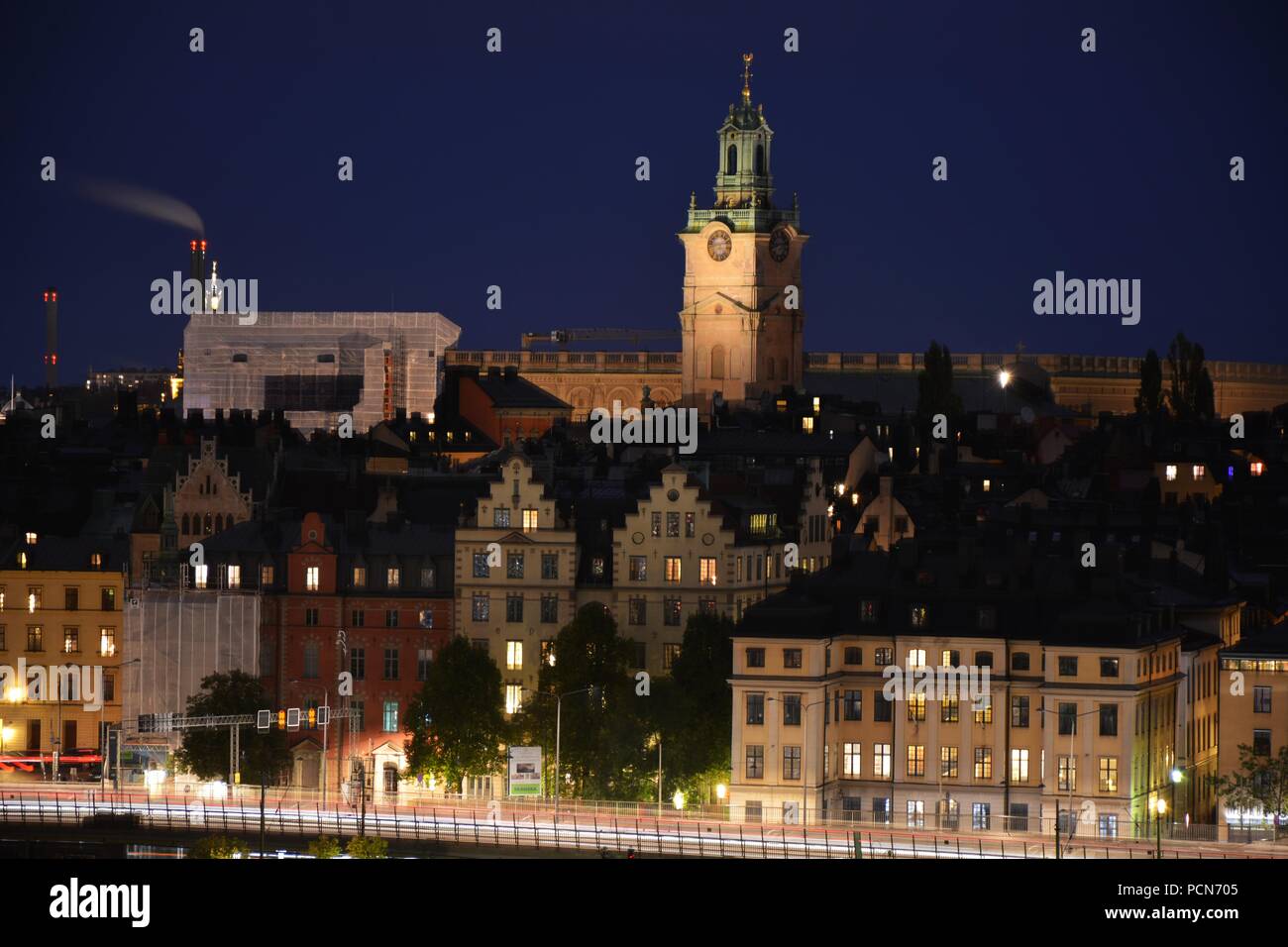 Stockholm skyline cityscape night hi-res stock photography and images ...