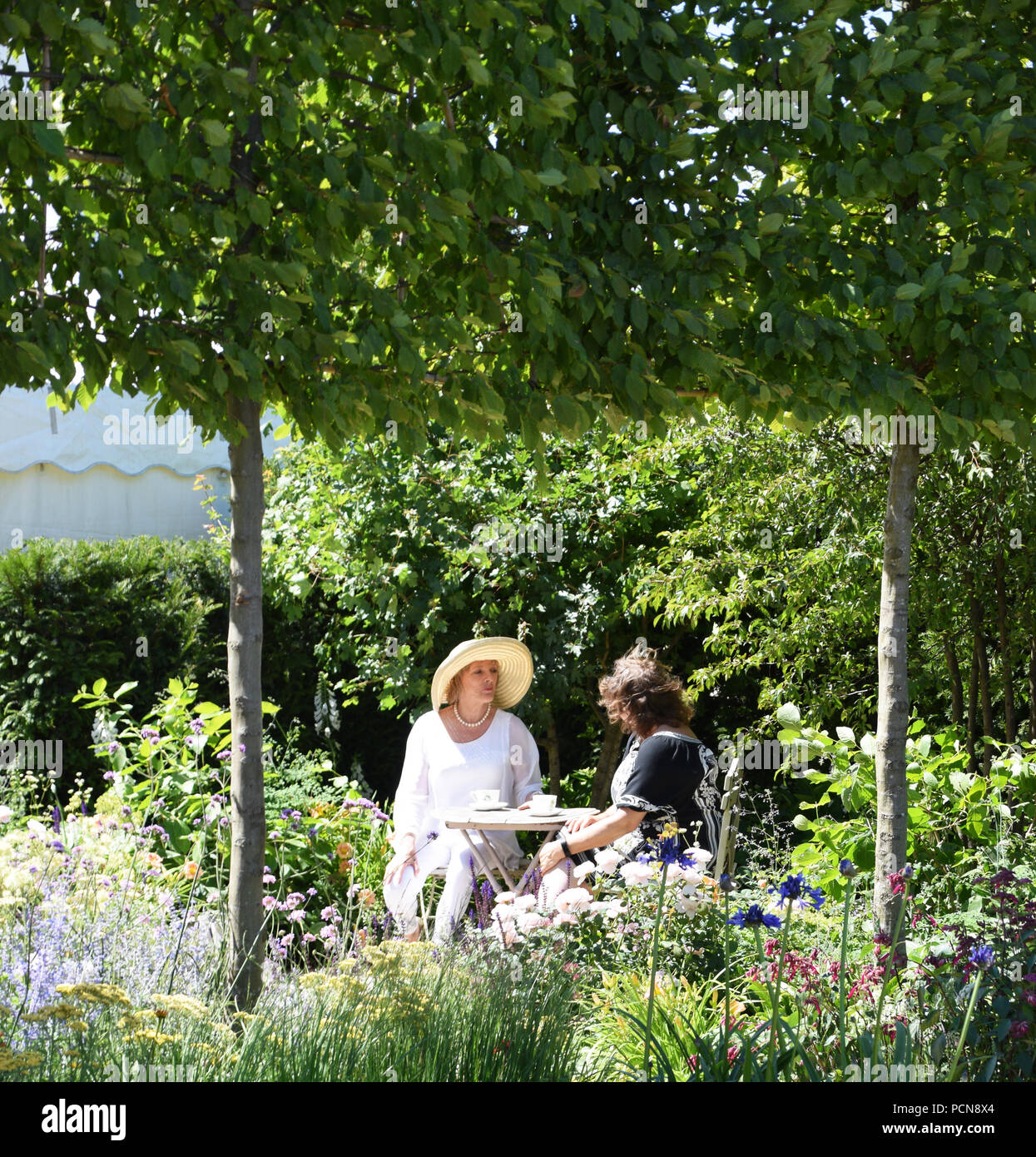 Rosemary coldstream garden designer hi-res stock photography and images ...