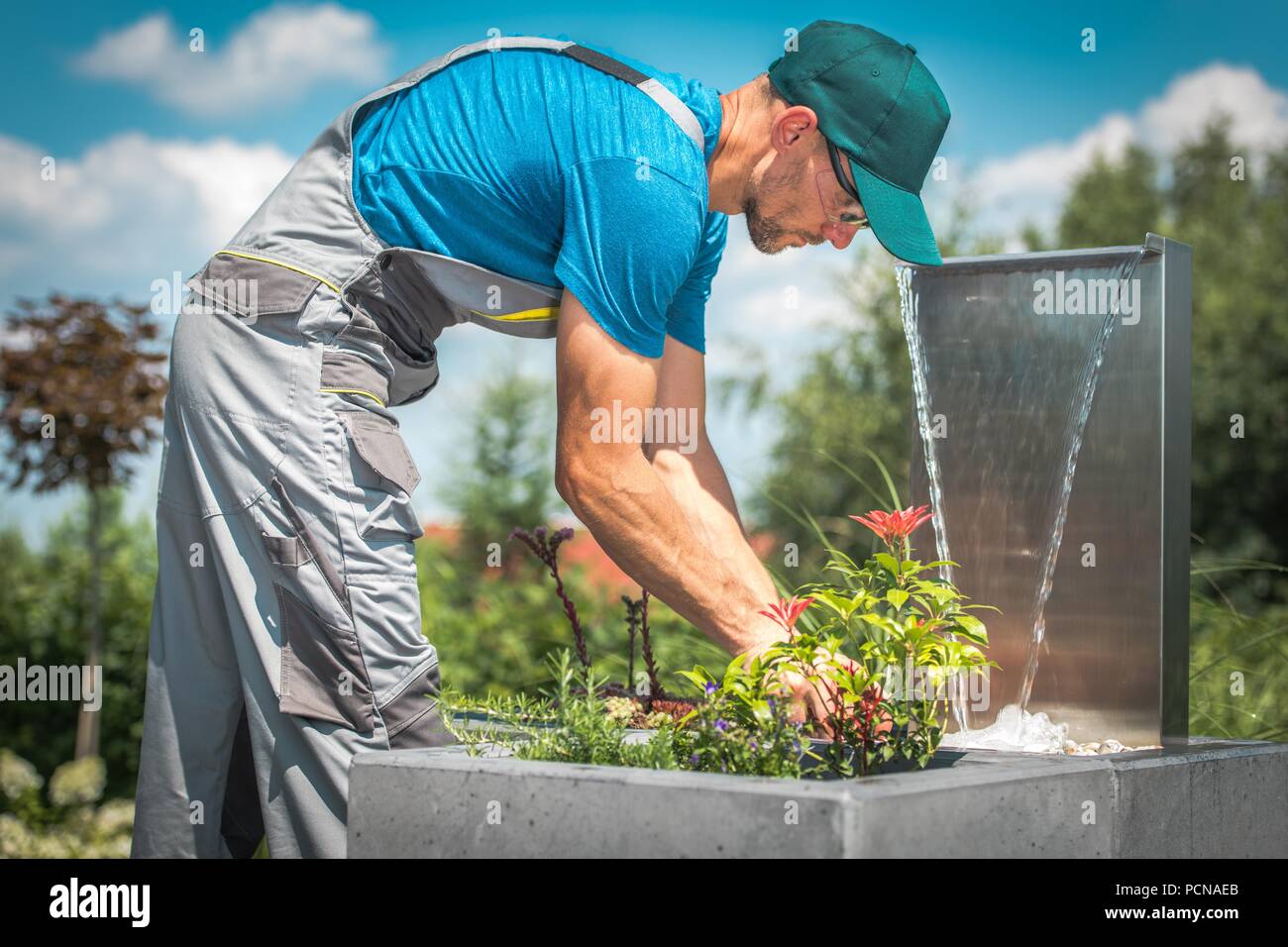 Creative gardener hi-res stock photography and images - Alamy