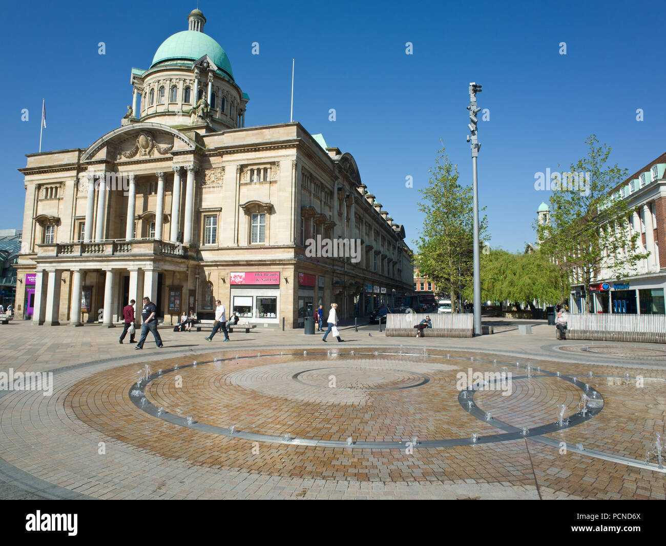 Hull city centre hi-res stock photography and images - Alamy