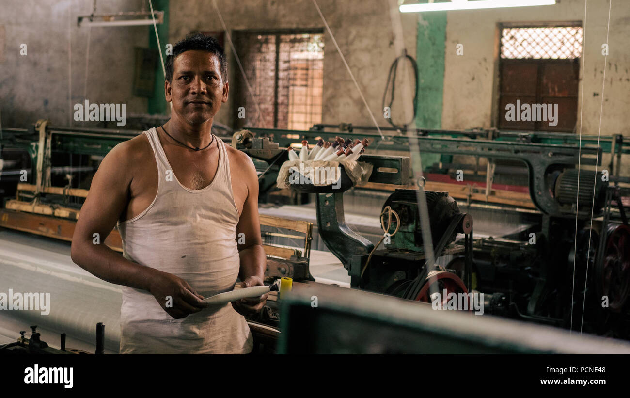 Indian cotton worker hi-res stock photography and images - Alamy