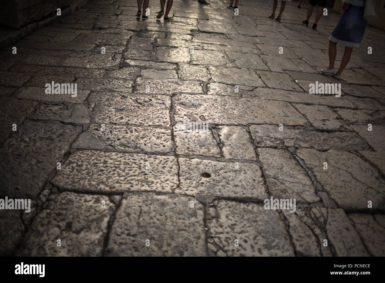 Split in the road hi-res stock photography and images - Alamy